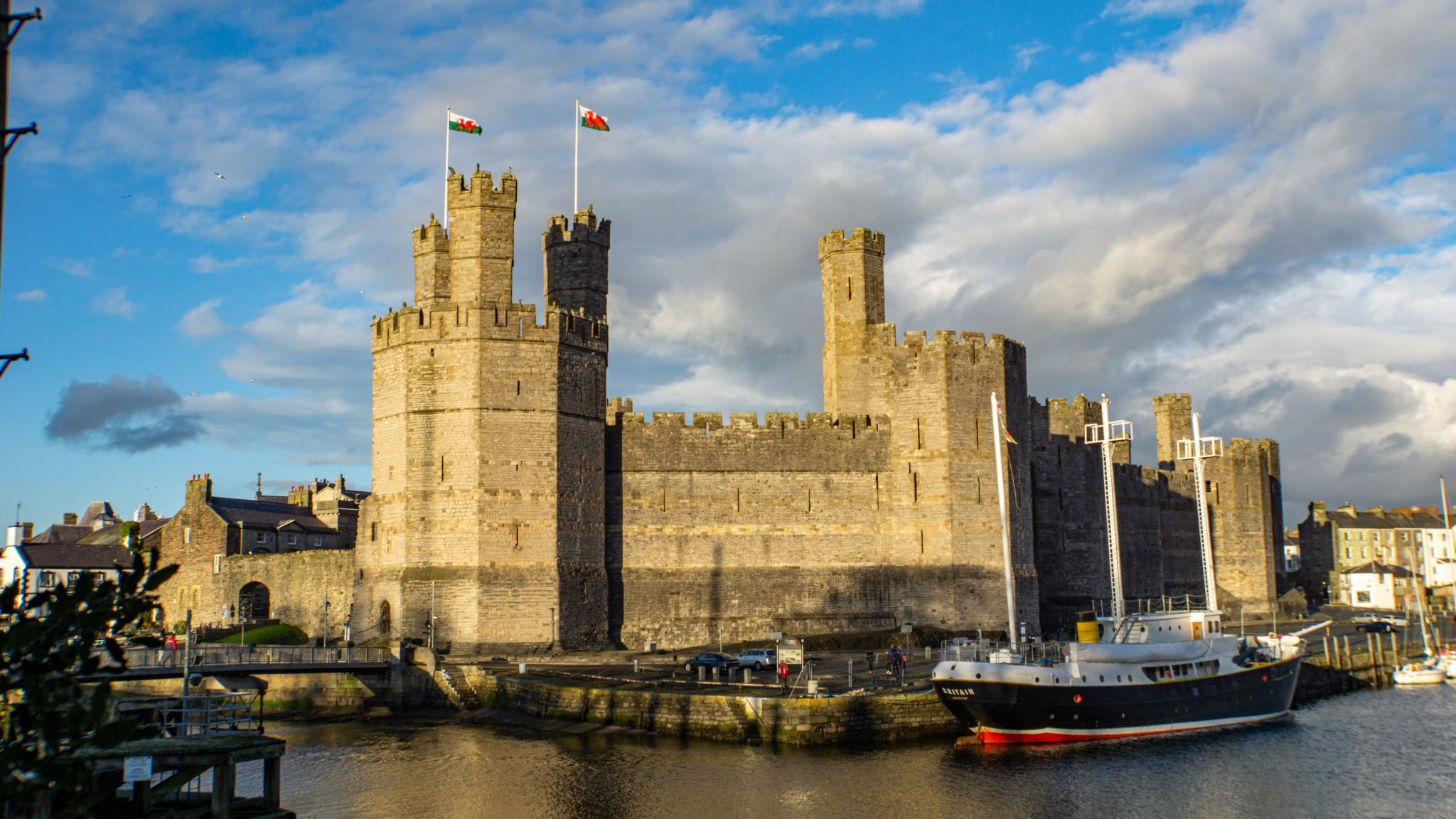 Caernarfon Castle – Isfryn Holiday Let North Wales